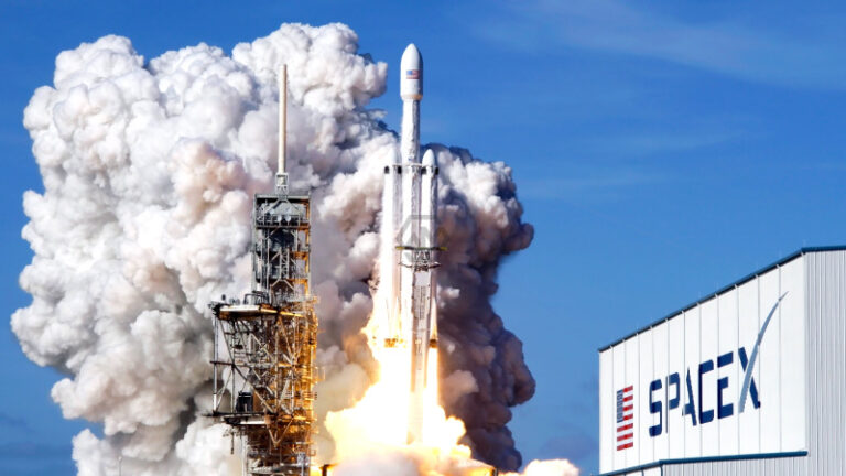 SpaceX Launched its Most Powerful Falcon Heavy Rocket | WorldMagzine